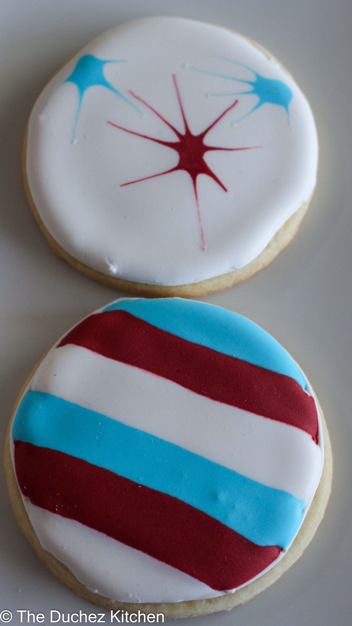 American Flag Decorated Sugar Cookies - The Duchez Kitchen