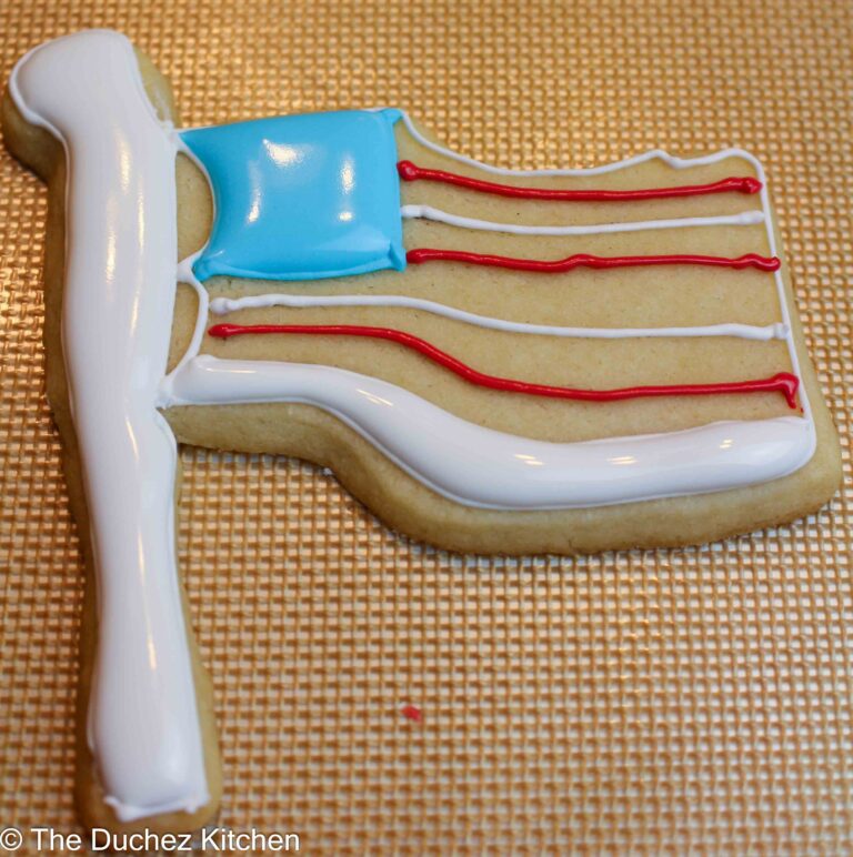 American Flag Decorated Sugar Cookies - The Duchez Kitchen