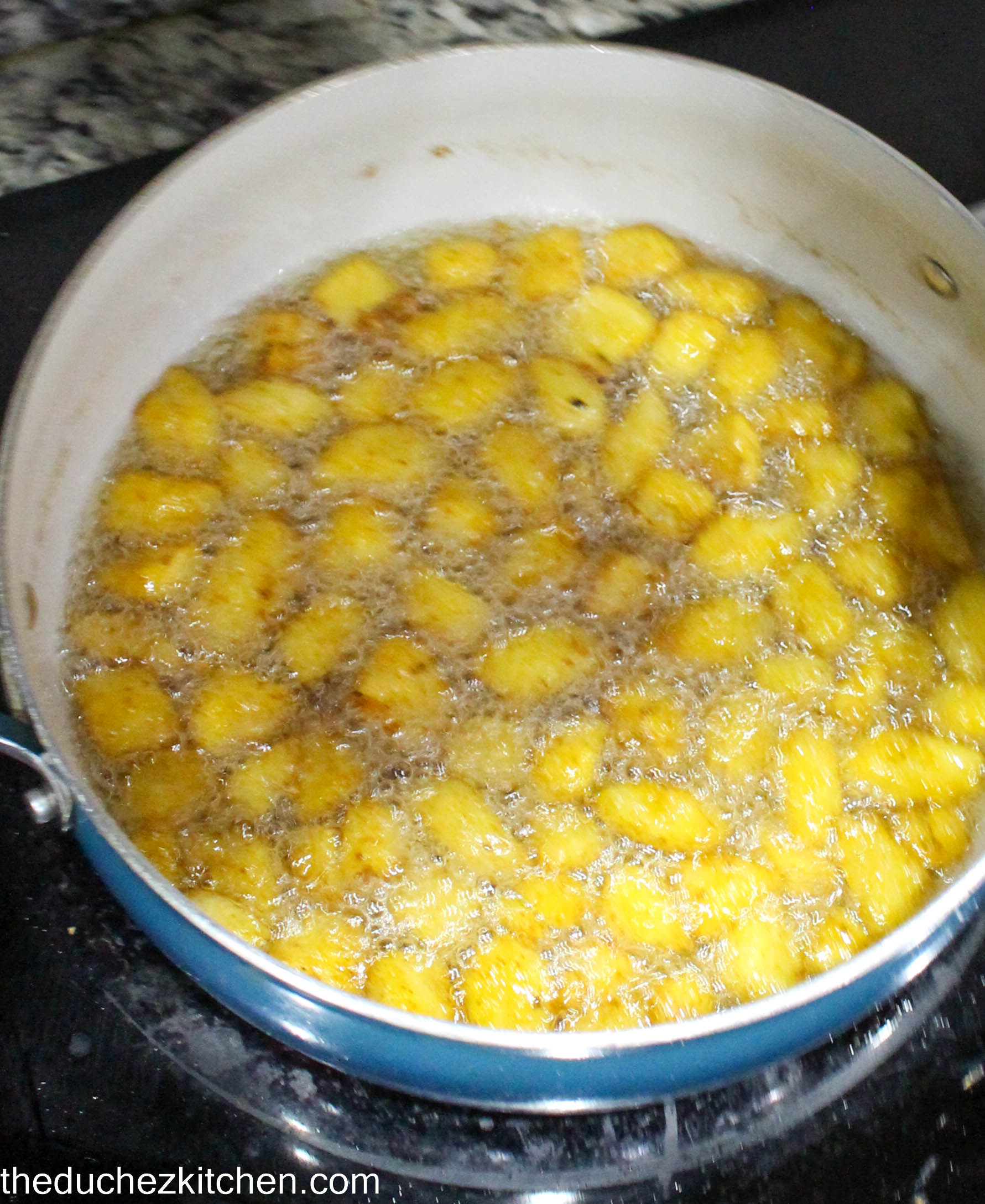 Kelewele Recipe ( Spicy Fried Ripe Plantain) - The Duchez Kitchen