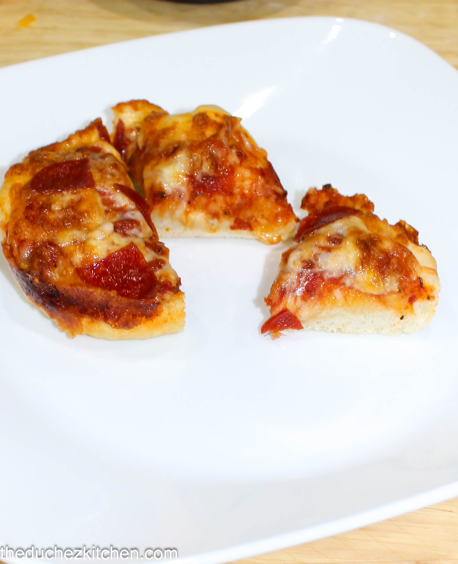 Easy Mini Pizzas - The Duchez Kitchen