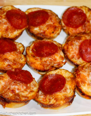 Easy Mini Pizzas - The Duchez Kitchen