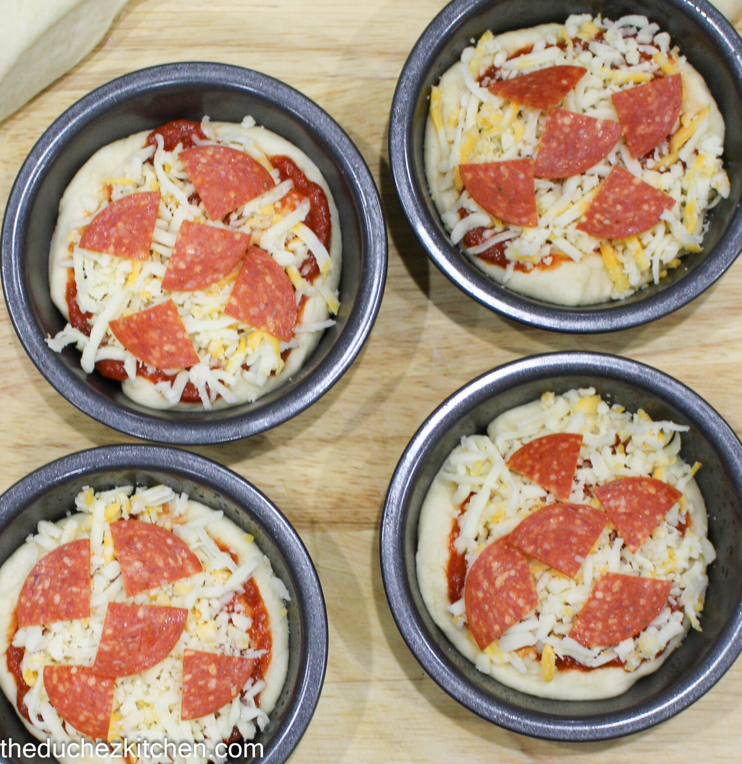 Easy Mini Pizzas - The Duchez Kitchen
